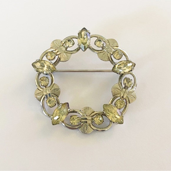 Vintage | Jewelry | Vintage Sterling Silver Rhinestone Circle Wreath ...
